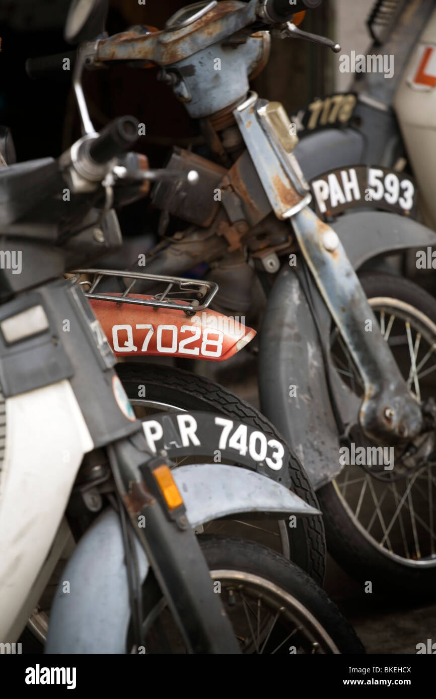 Moped scrap hi-res stock photography and images - Alamy