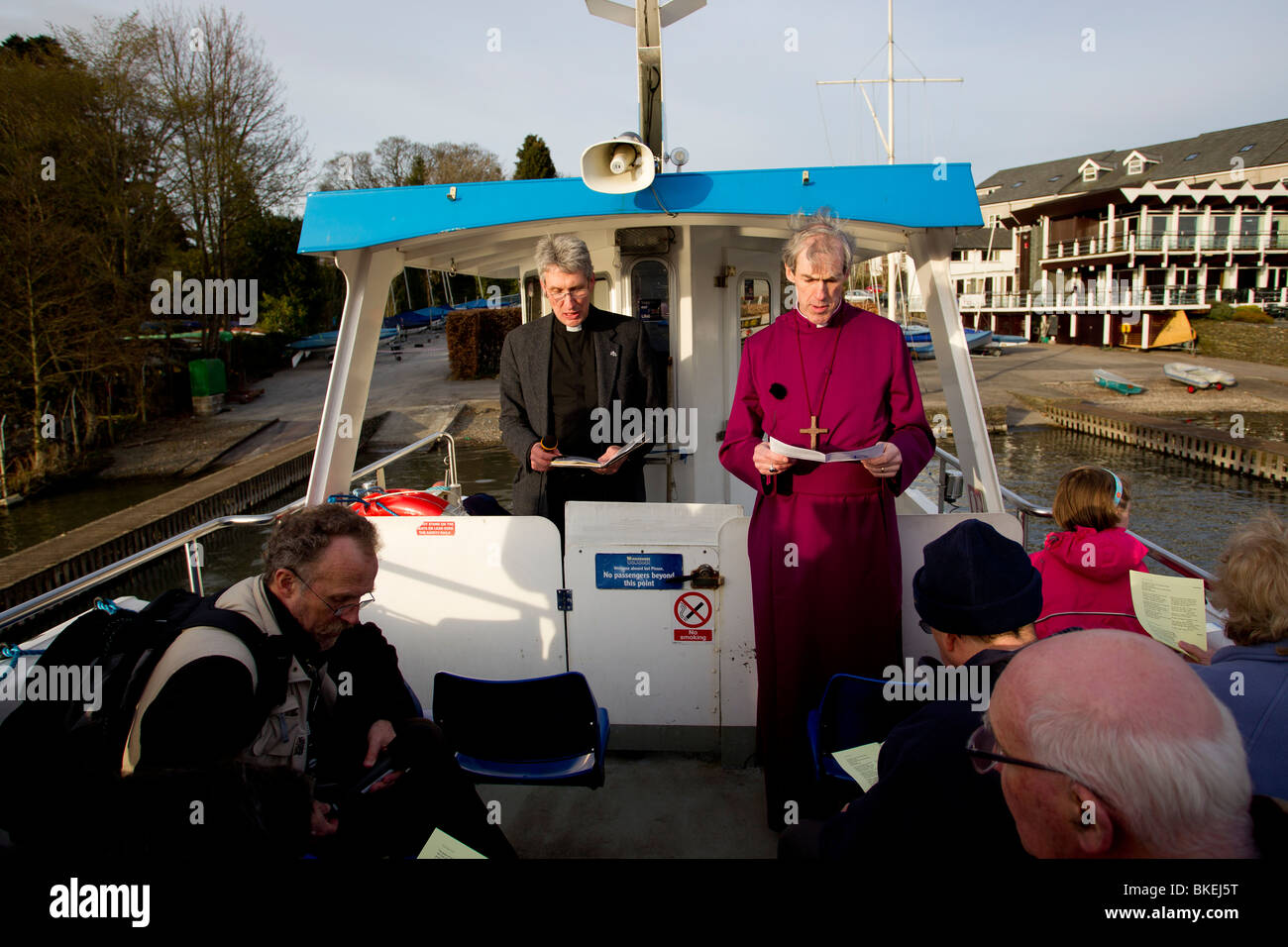 Rev james newcome hi-res stock photography and images - Alamy