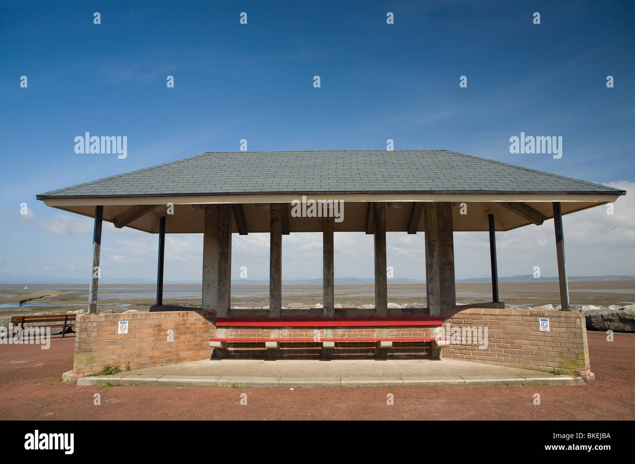 Public seating on the sea front at Morecambe Stock Photo - Alamy