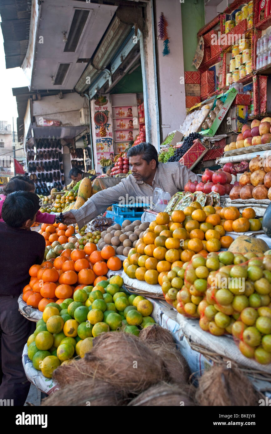 Indian shopkeeper hi-res stock photography and images - Alamy