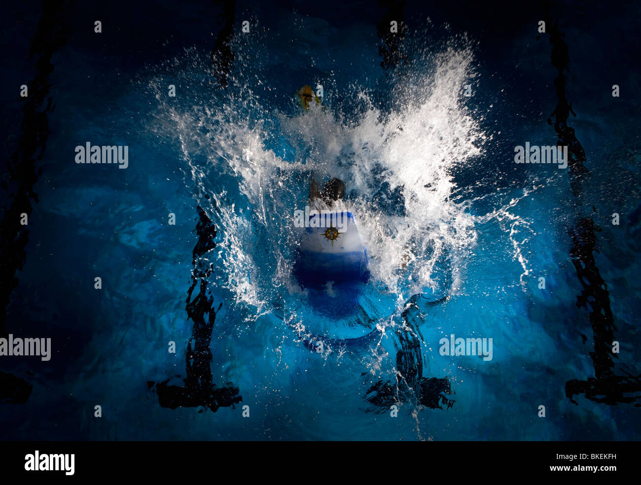 Man training in kayak swimming hi-res stock photography and images - Alamy