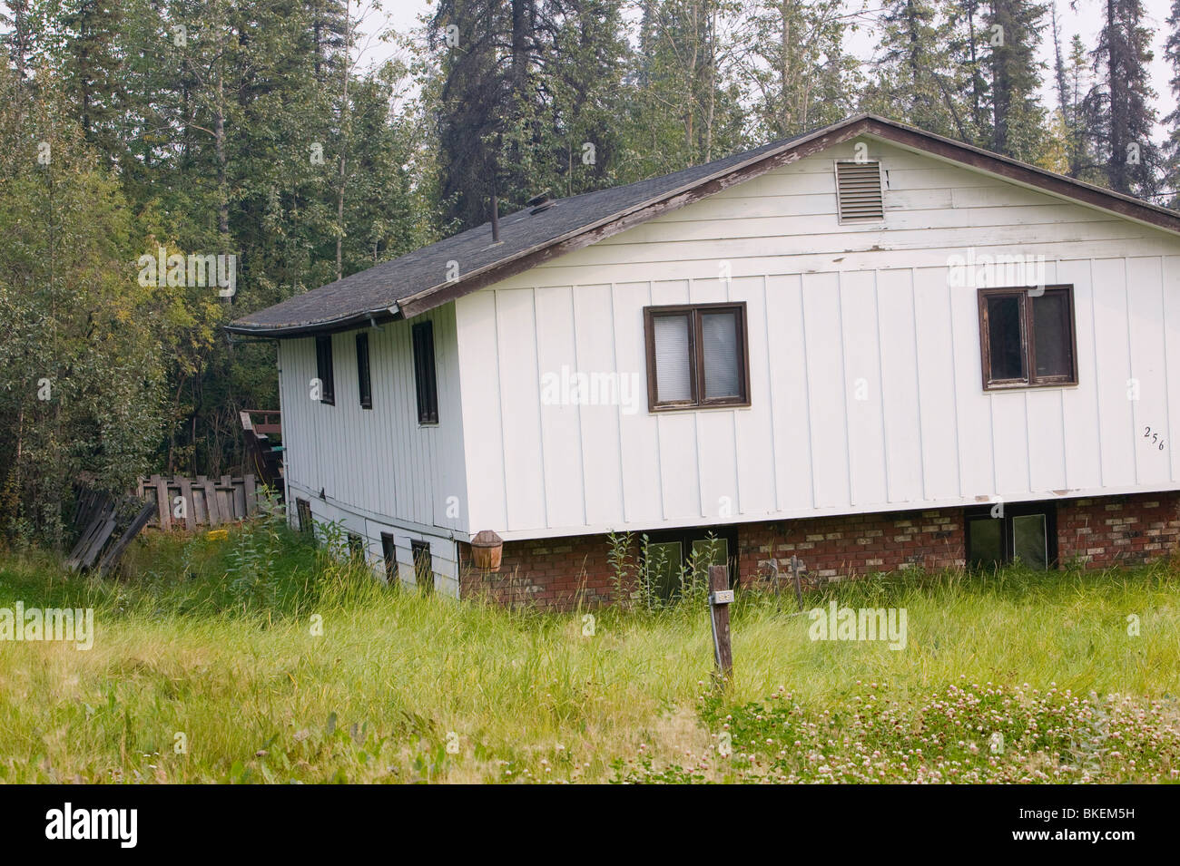 Sinking house hi-res stock photography and images - Alamy