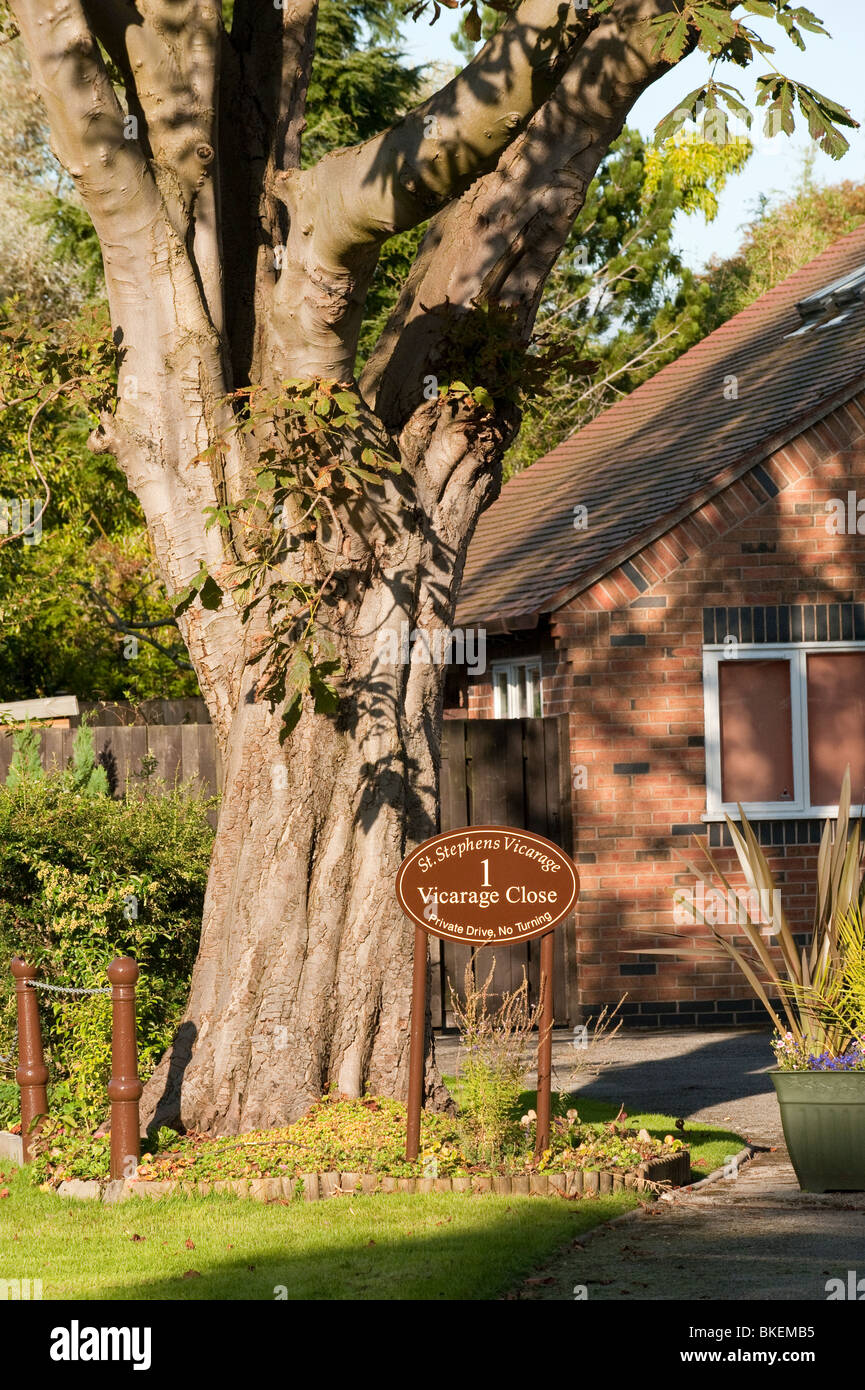 The vicarage hi-res stock photography and images - Alamy