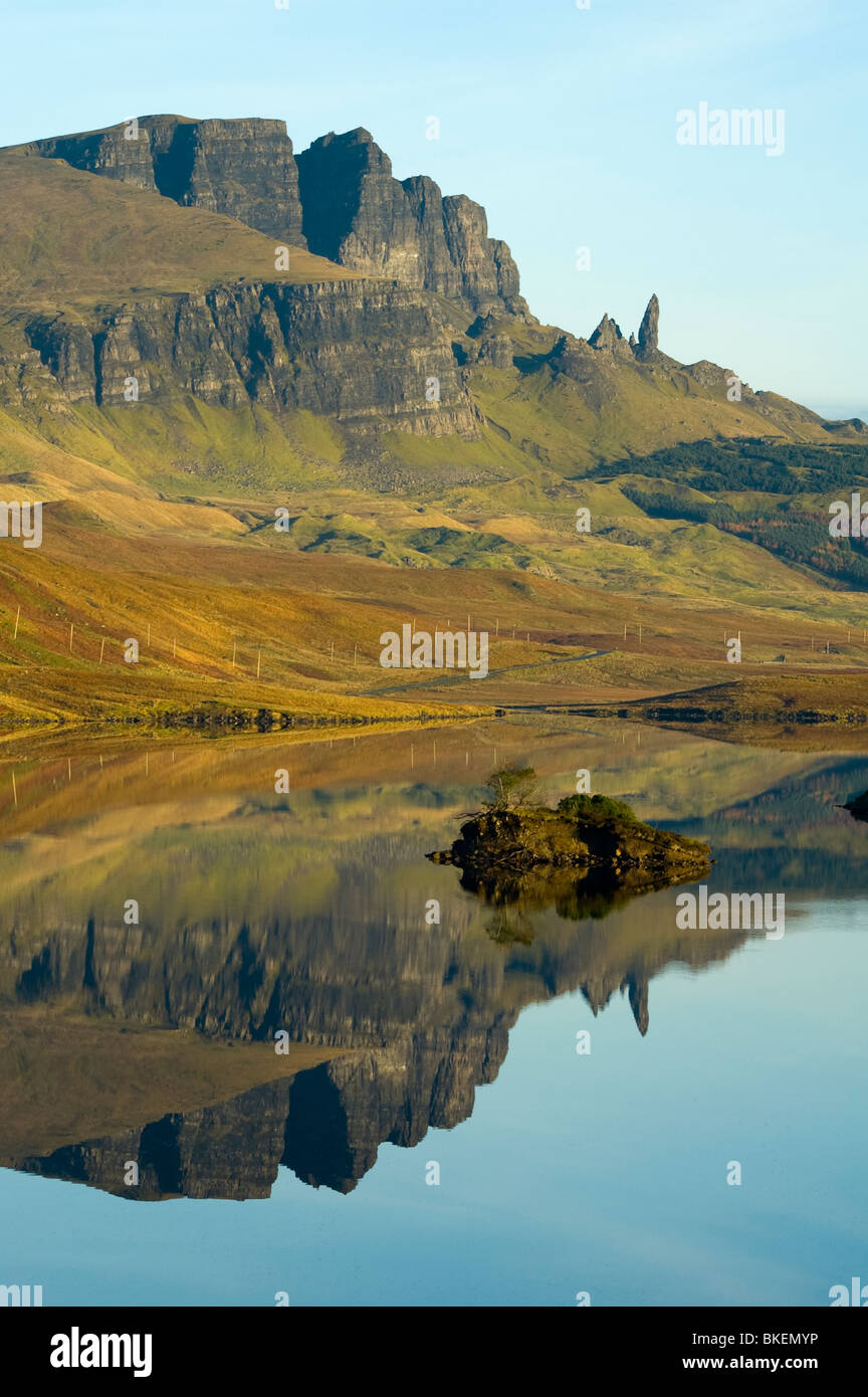 Loch fada in skye hi-res stock photography and images - Alamy