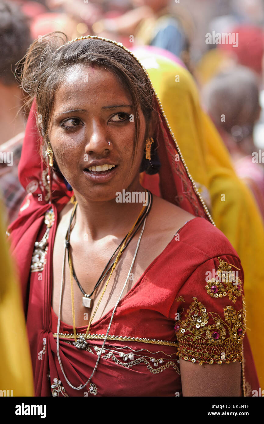 A Rajasthani women in a crowd of Pushkar fair, Rajasthan India Stock ...