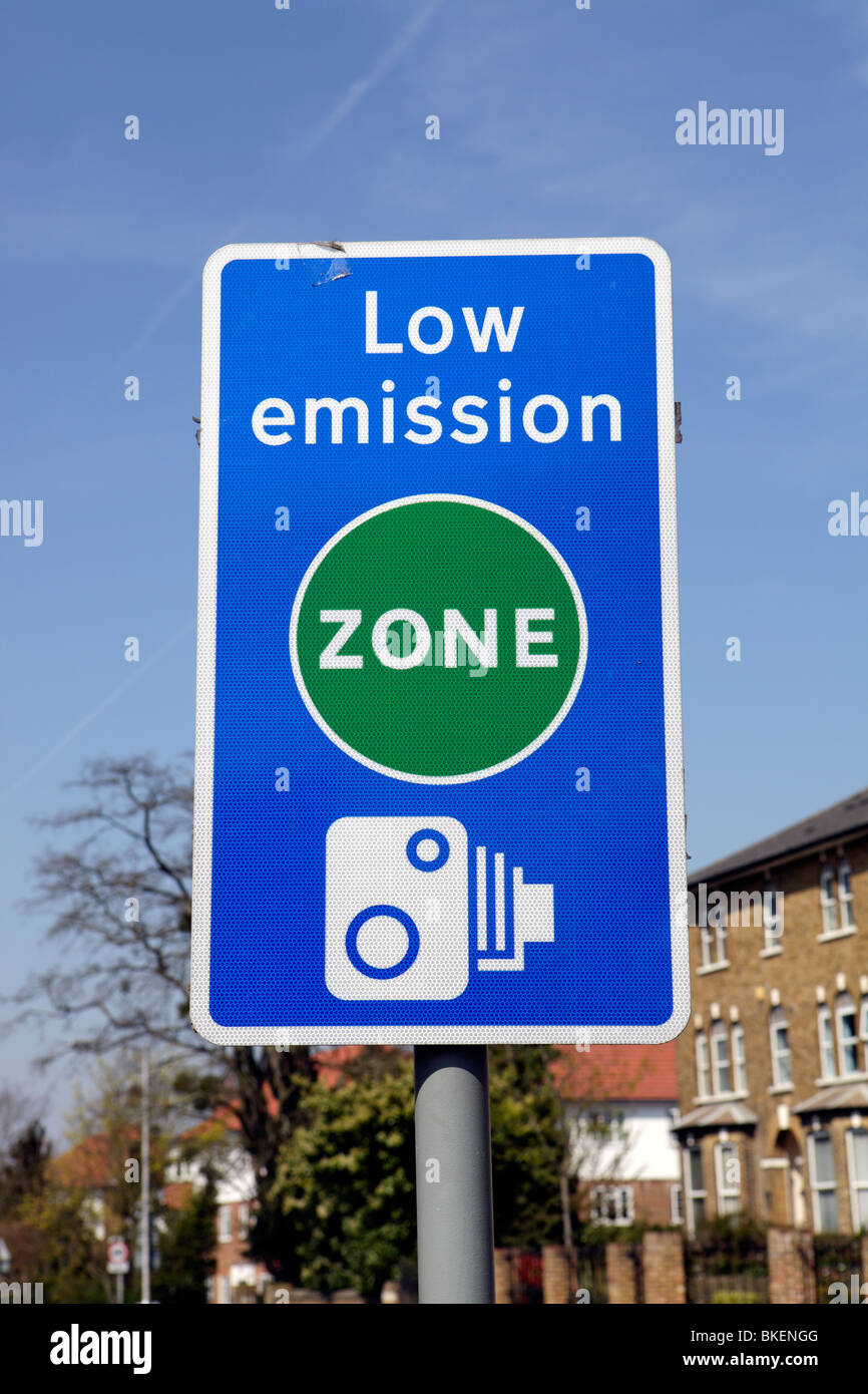 Low emission zone hi-res stock photography and images - Alamy