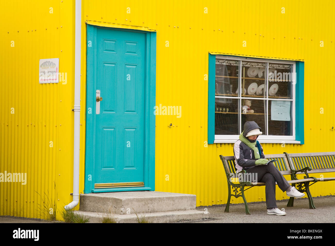 Yellow store on the Jetty in Port Stanley, Falkland Islands (Islas ...