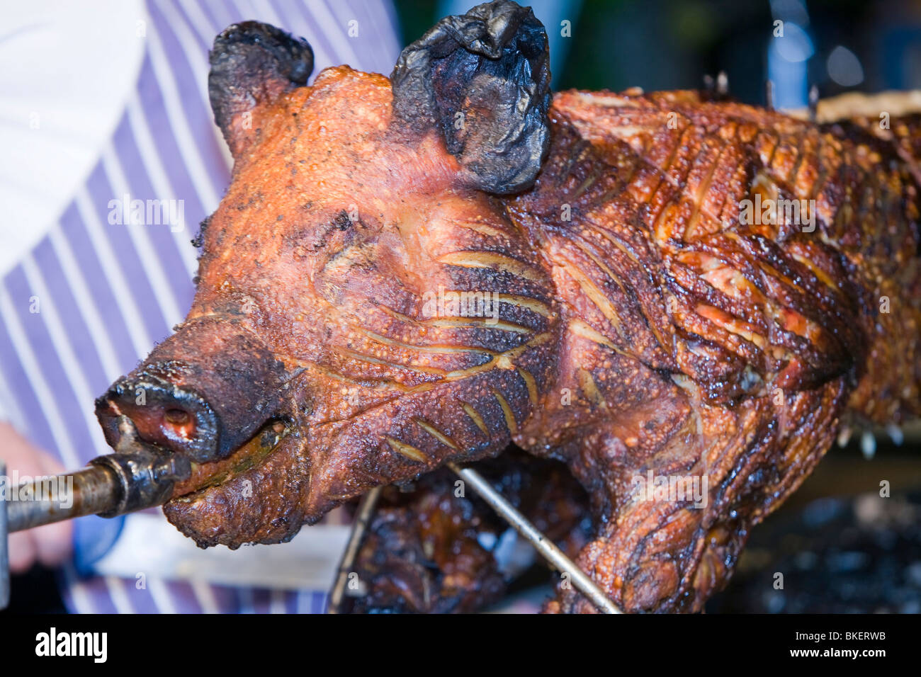 Spit roast pig hi-res stock photography and images - Alamy