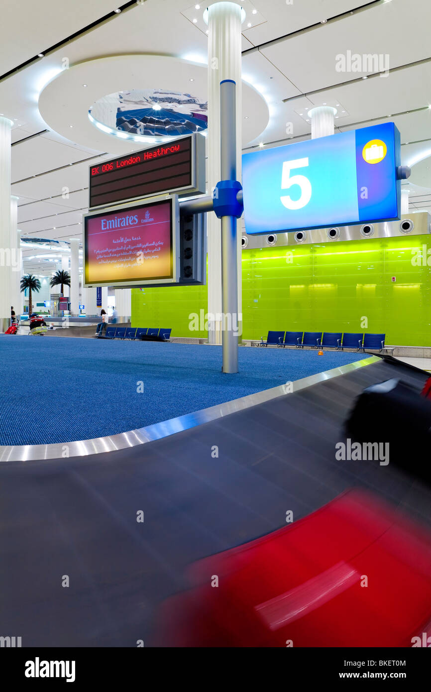 Empty airport baggage area hi-res stock photography and images - Alamy