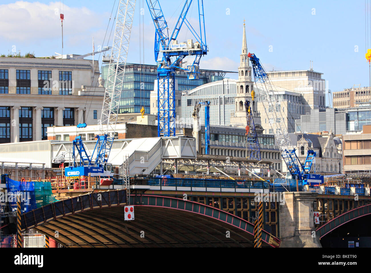 river thames crossing bridge works london Stock Photo - Alamy