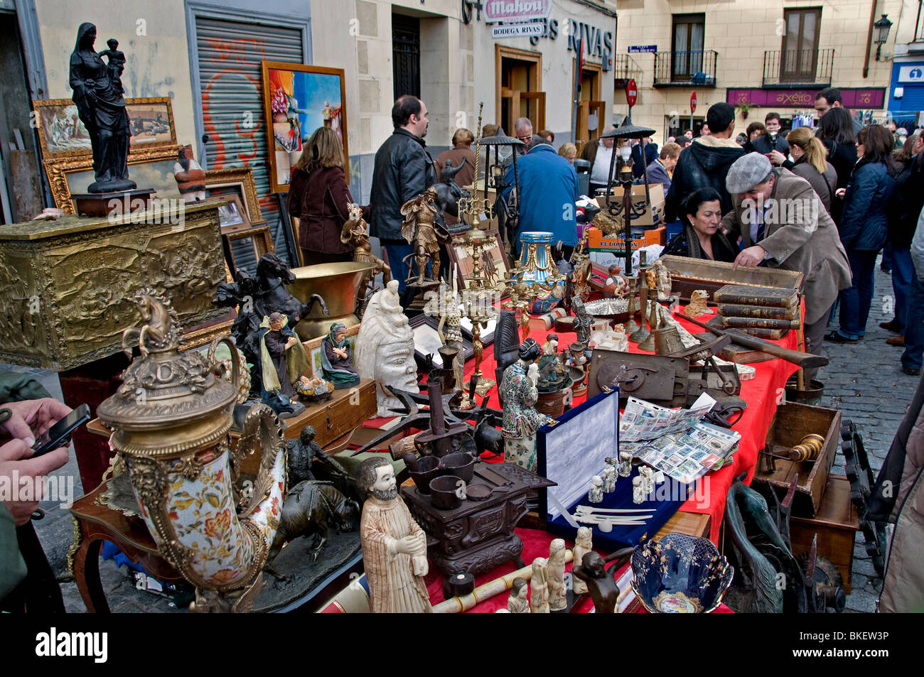 Madrid Spain El Rasto Flea market antique shop Calle Ribera de ...