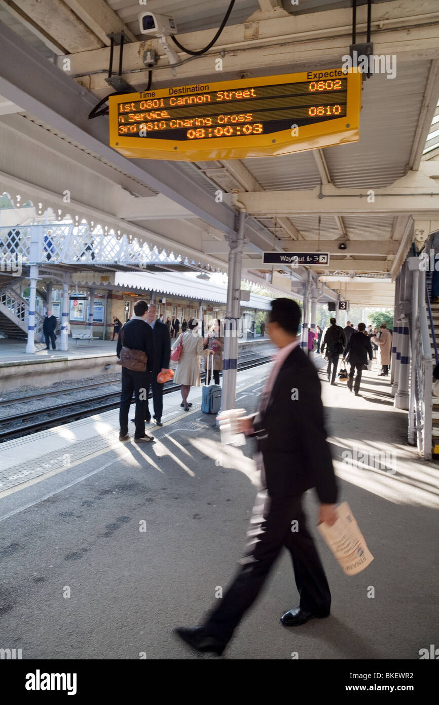 Train platform sign uk High Resolution Stock Photography and Images - Alamy
