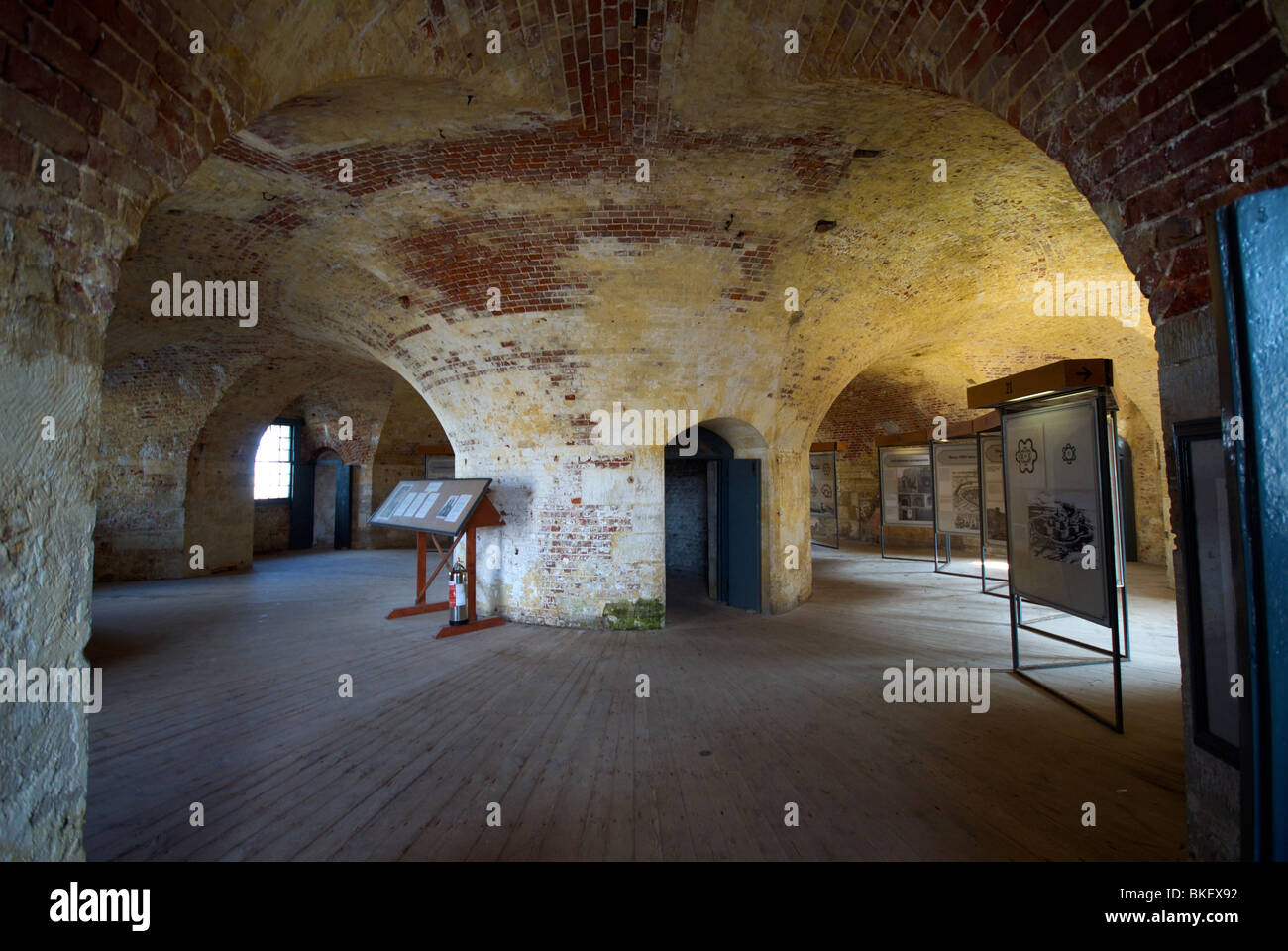Hurst castle hi-res stock photography and images - Alamy