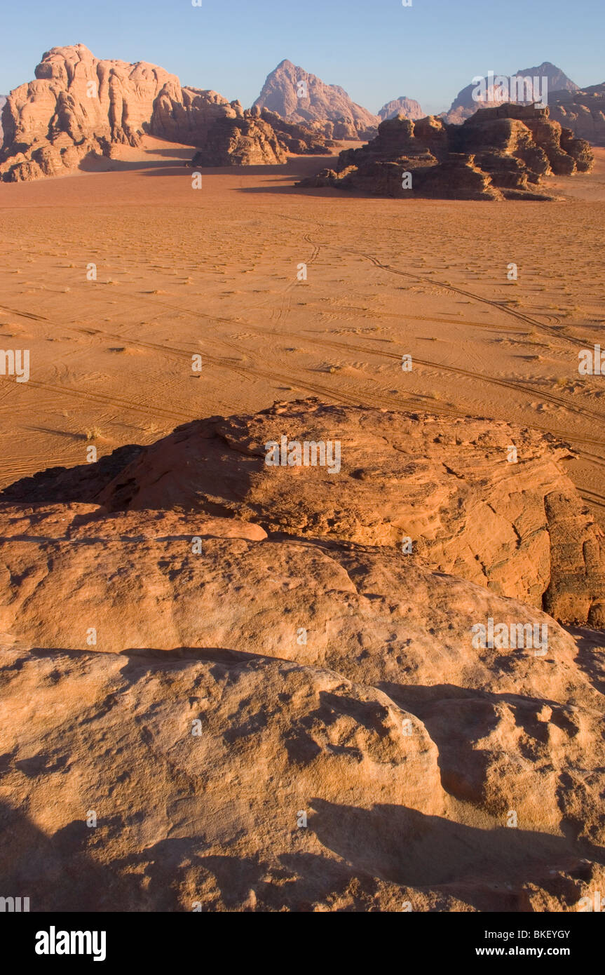 Sunrise in the desert hi-res stock photography and images - Alamy