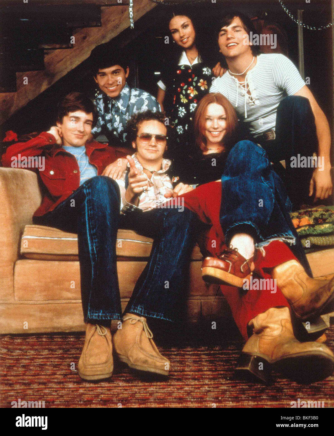 THAT 70'S SHOW (TV - 1998) TOPHER GRACE, WILMER VALDERAMA, DANNY ...