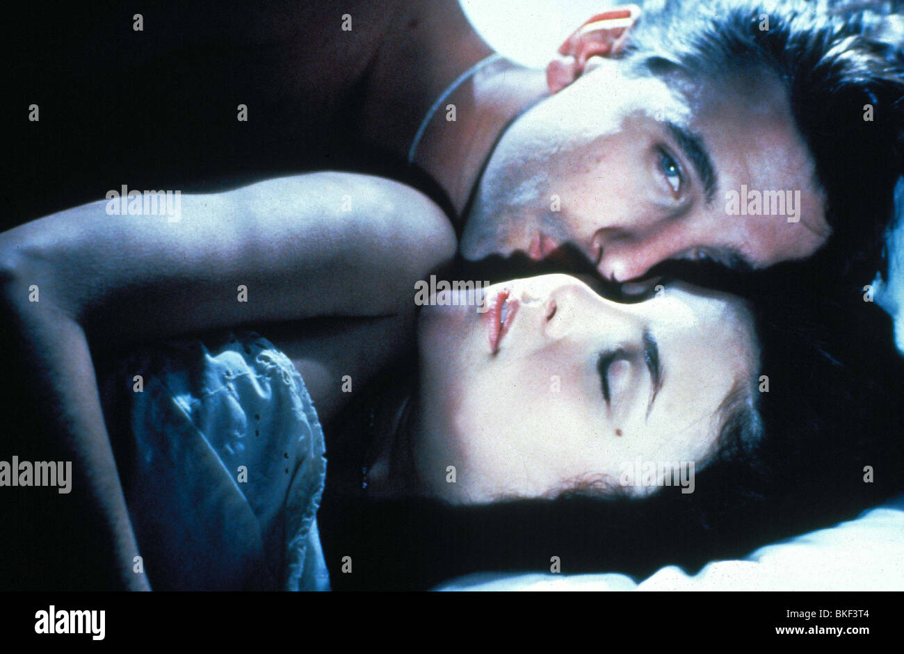 Three of hearts 1993 william baldwin hi-res stock photography and images - Alamy