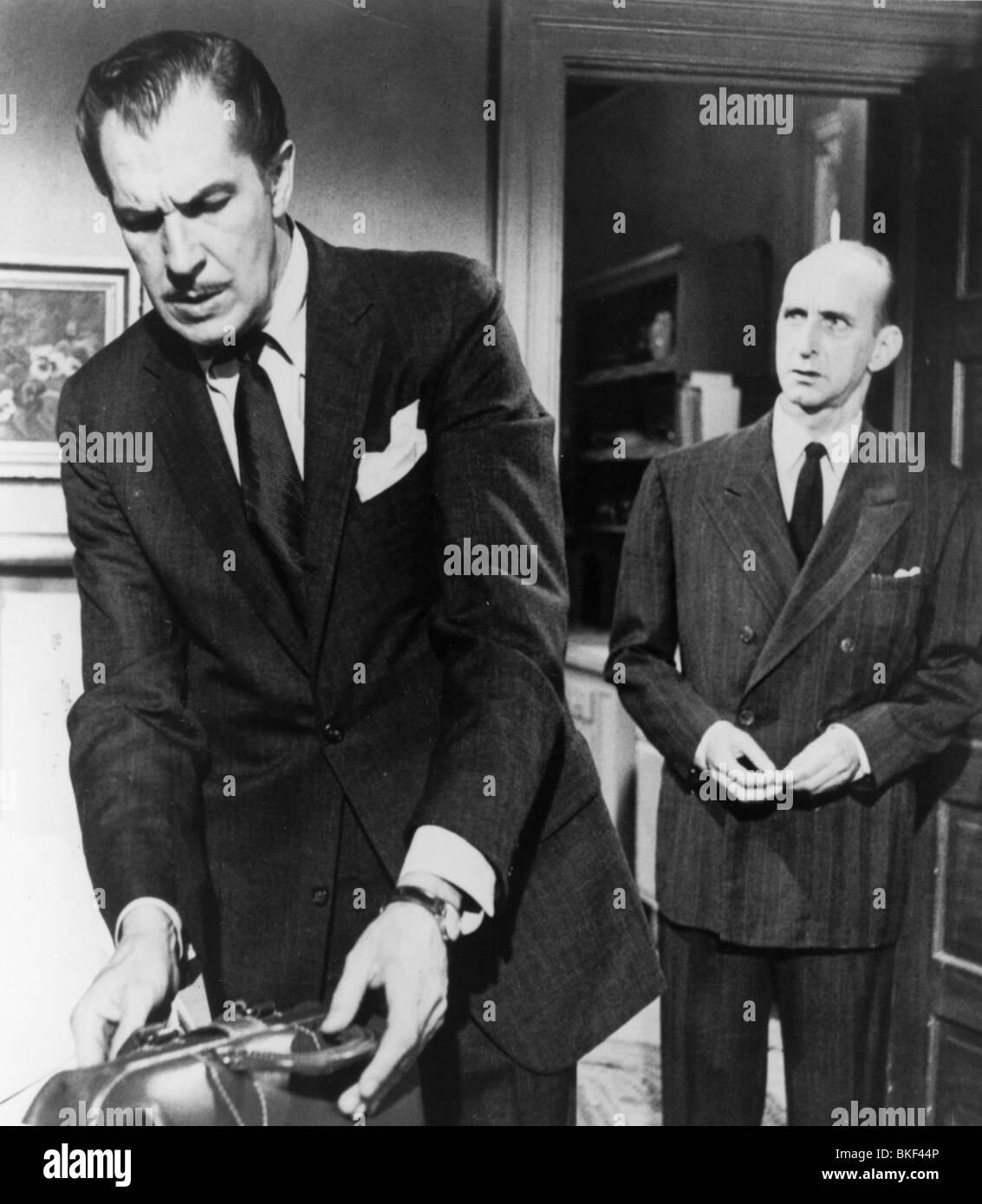THE TINGLER (1959) VINCENT PRICE, PHILIP COOLIDGE TING 005P Stock Photo ...