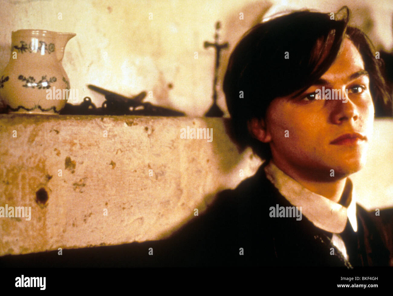 TOTAL ECLIPSE (1995) LEONARDO DICAPRIO TECL 025 Stock Photo - Alamy