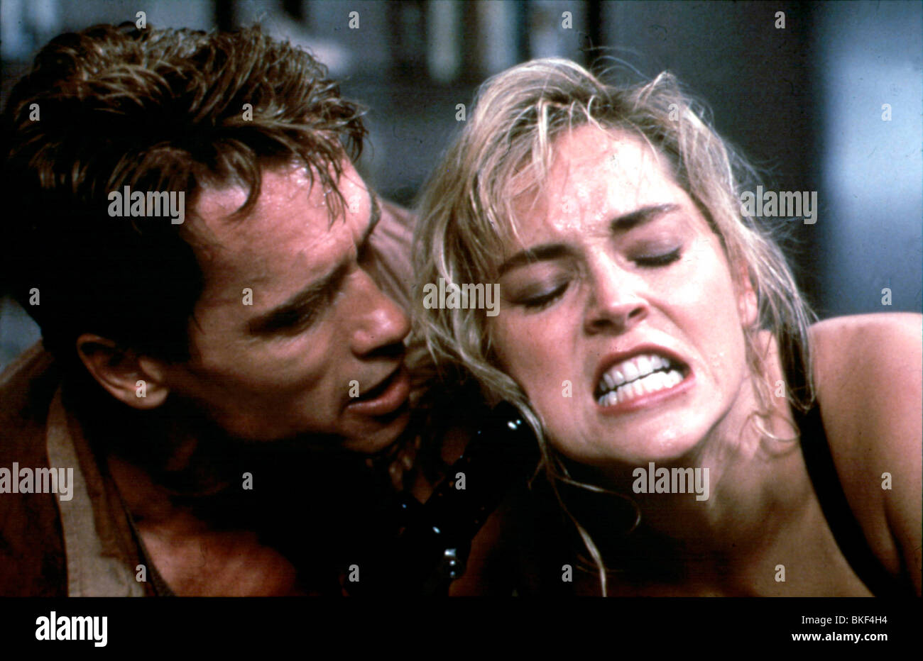 TOTAL RECALL (1990) ARNOLD SCHWARZENEGGER, SHARON STONE TOR 018 Stock ... TOTAL RECALL (1990) ARNOLD SCHWARZENEGGER, SHARON STONE TOR 018 Stock ...