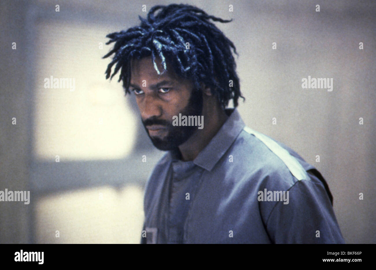 VIRTUOSITY (1995) DENZEL WASHINGTON VTST 090 Stock Photo - Alamy