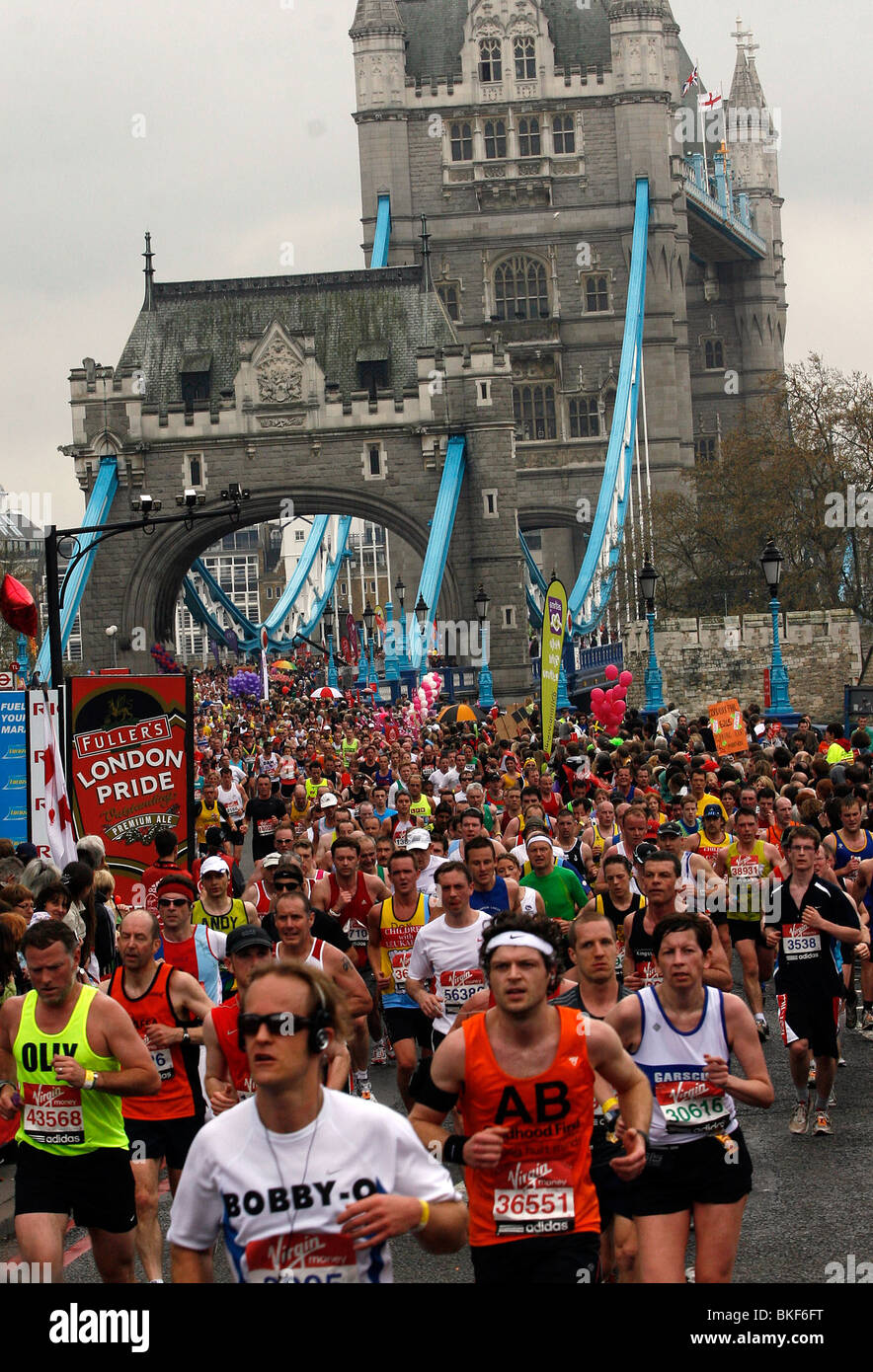 The London Marathon, Tower Bridge High Resolution Stock Photography and ...