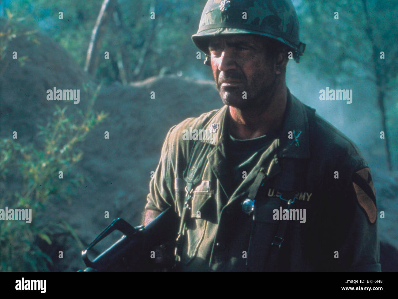 WE WERE SOLDIERS (2002) MEL GIBSON WWSD 005 Stock Photo - Alamy