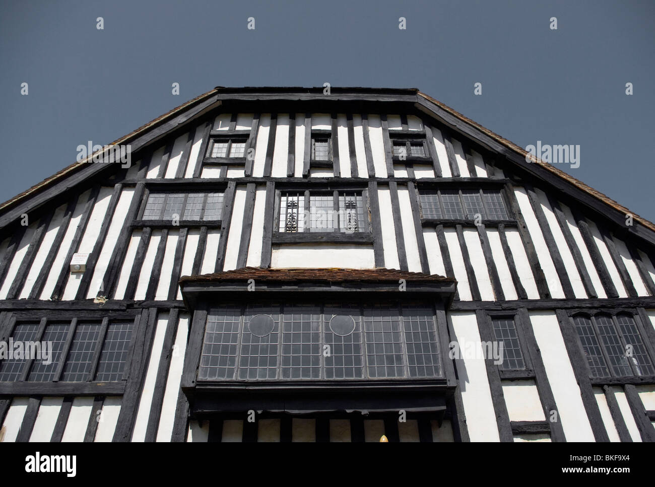 Old Leaded Windows In An Old Timber Framed Building Stock Photo - Alamy