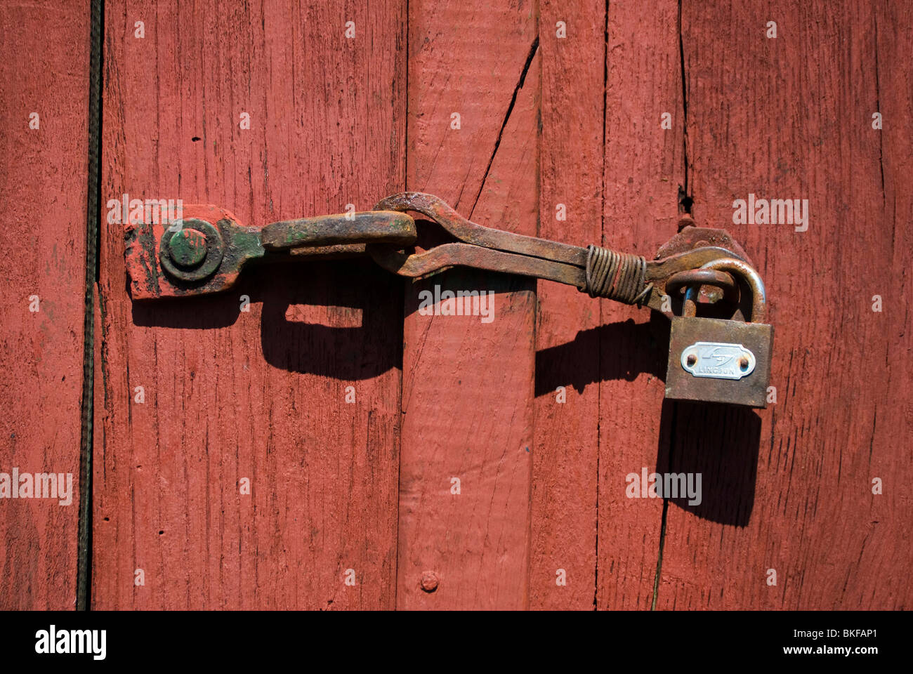 Red door lock locked hi-res stock photography and images - Alamy