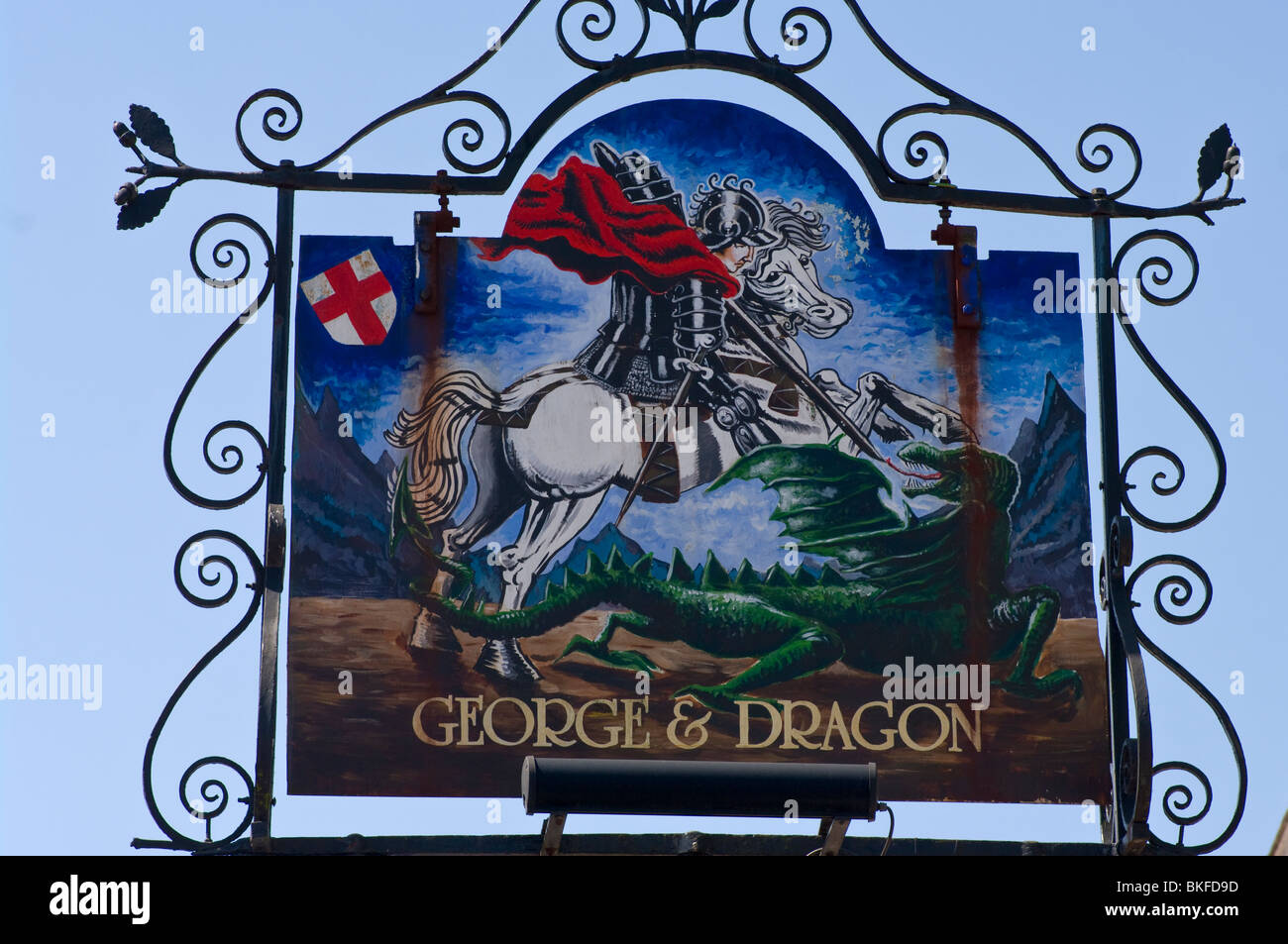 George dragon pub sign hi-res stock photography and images - Alamy