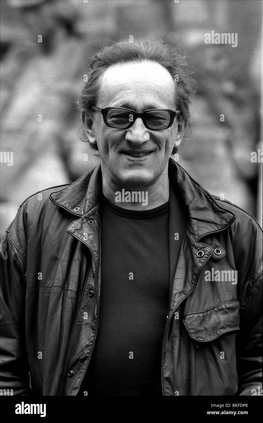 30 1 1995 Black and White Stock Photos & Images - Alamy