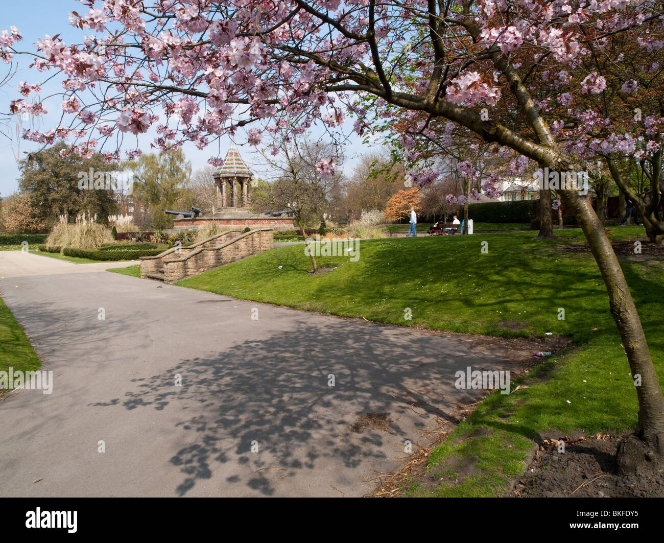Chinese bell tower nottingham hi-res stock photography and images - Alamy