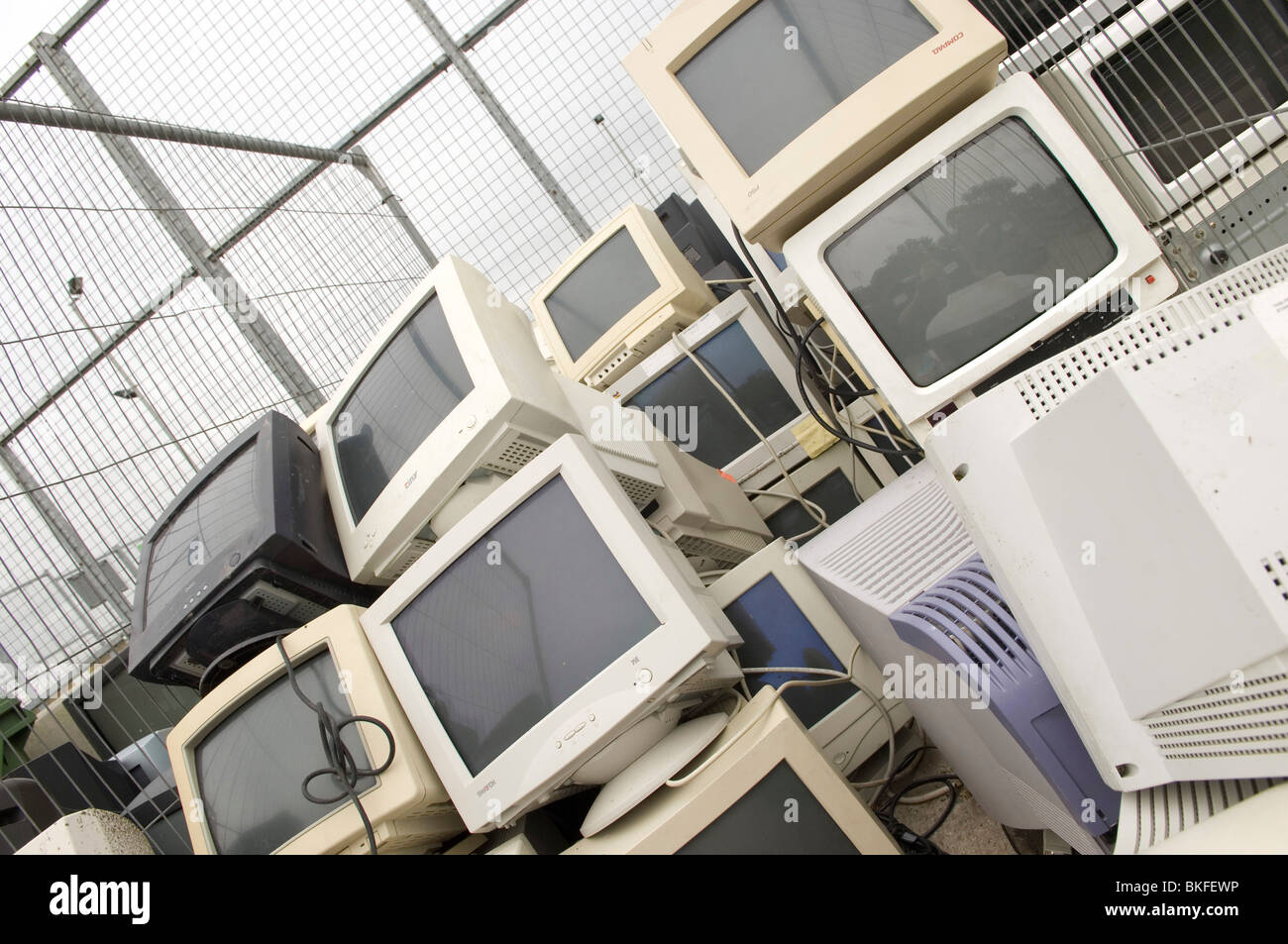 Computer recycling centre hi-res stock photography and images - Alamy
