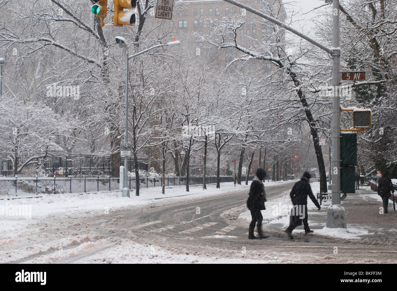 New York, NY - 10 February 2010- New York City winter snow storm ...