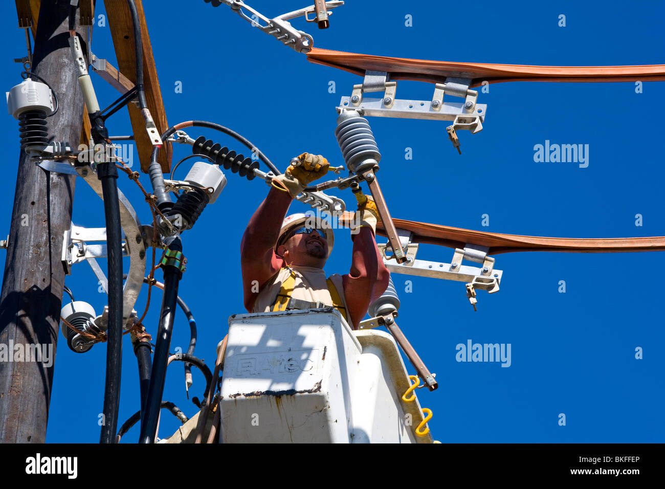 Electrical lineman pole hi-res stock photography and images - Alamy