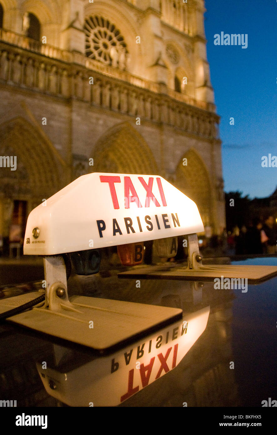 Paris taxi cab hi-res stock photography and images - Alamy