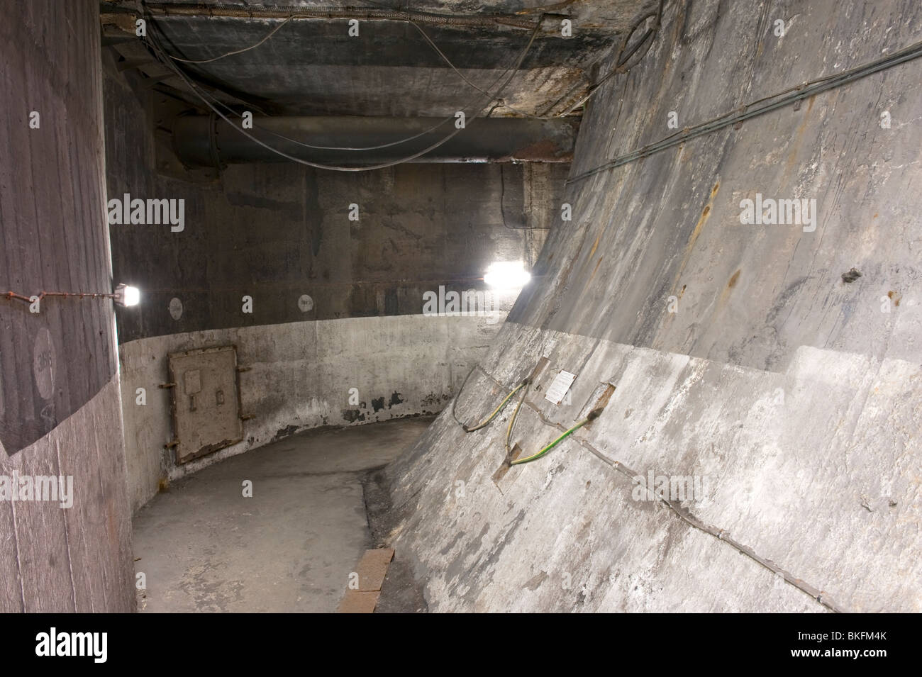 Queensway tunnel hi-res stock photography and images - Alamy