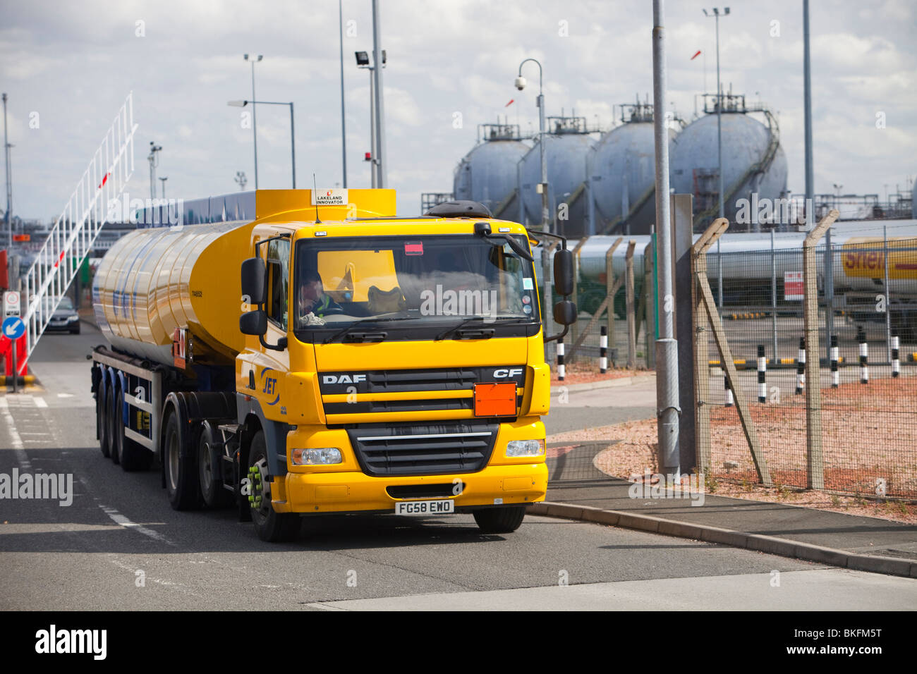 Tanker truck and oil refinery hi-res stock photography and images - Alamy