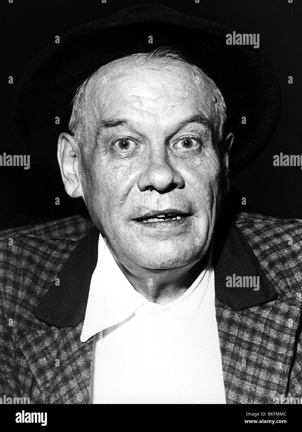 Oskar maria graf Black and White Stock Photos & Images - Alamy