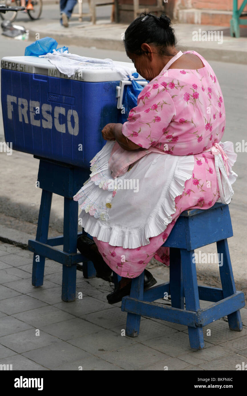 Female drinks vendor hi-res stock photography and images - Alamy