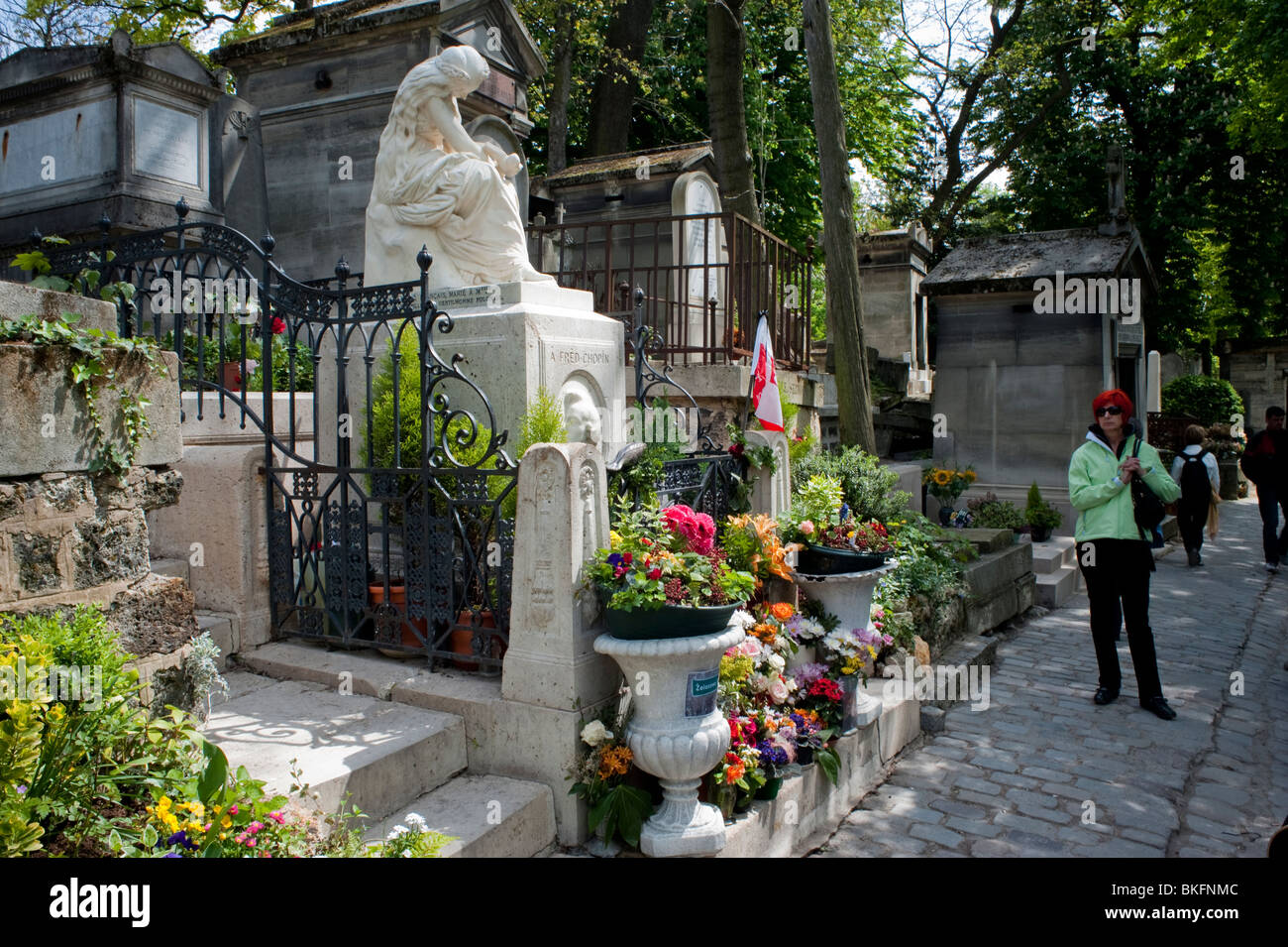 Frederic Chopin Memorial Sculpture on Tomb in Pere Lachaise Cemetery ...