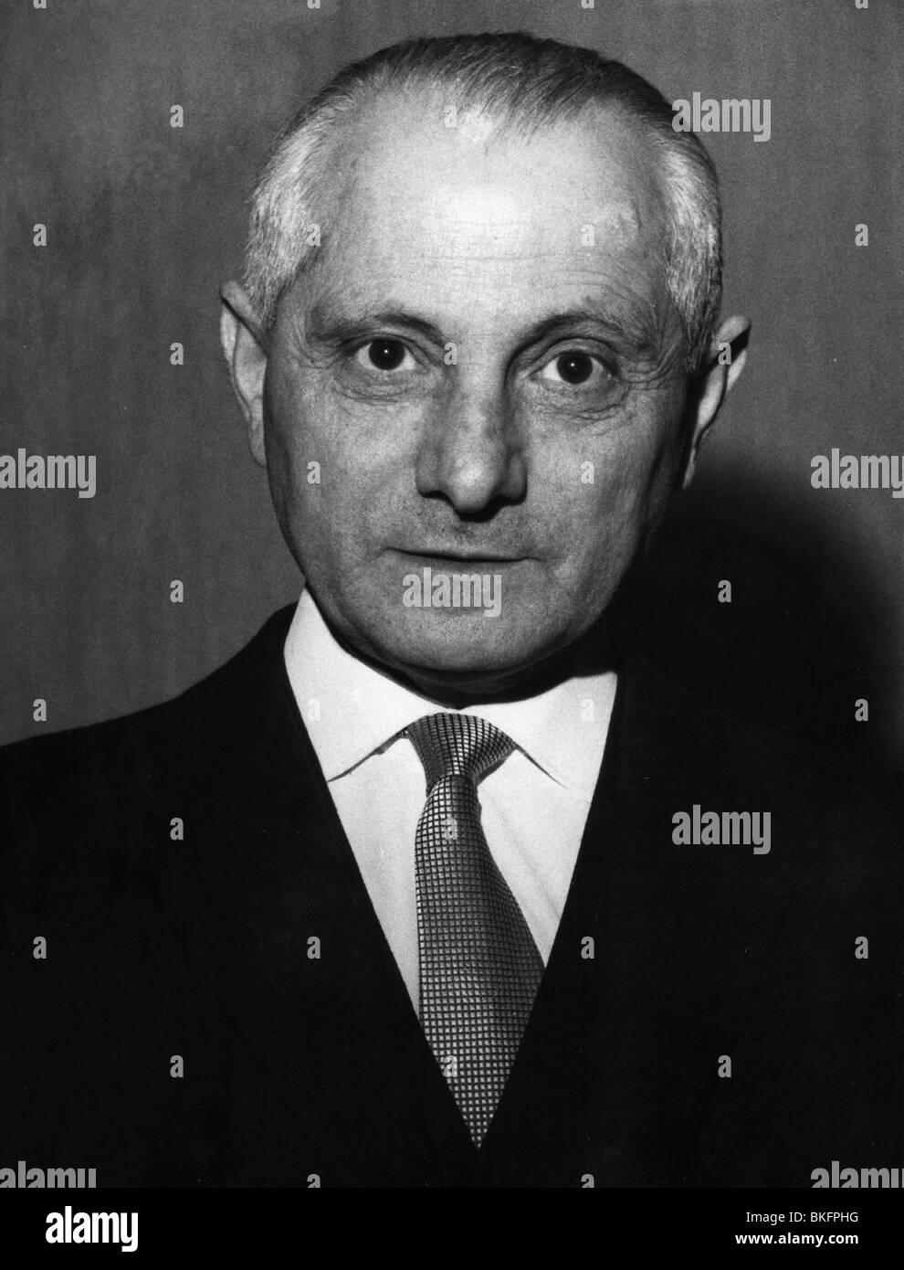 Manes sperber hi-res stock photography and images - Alamy