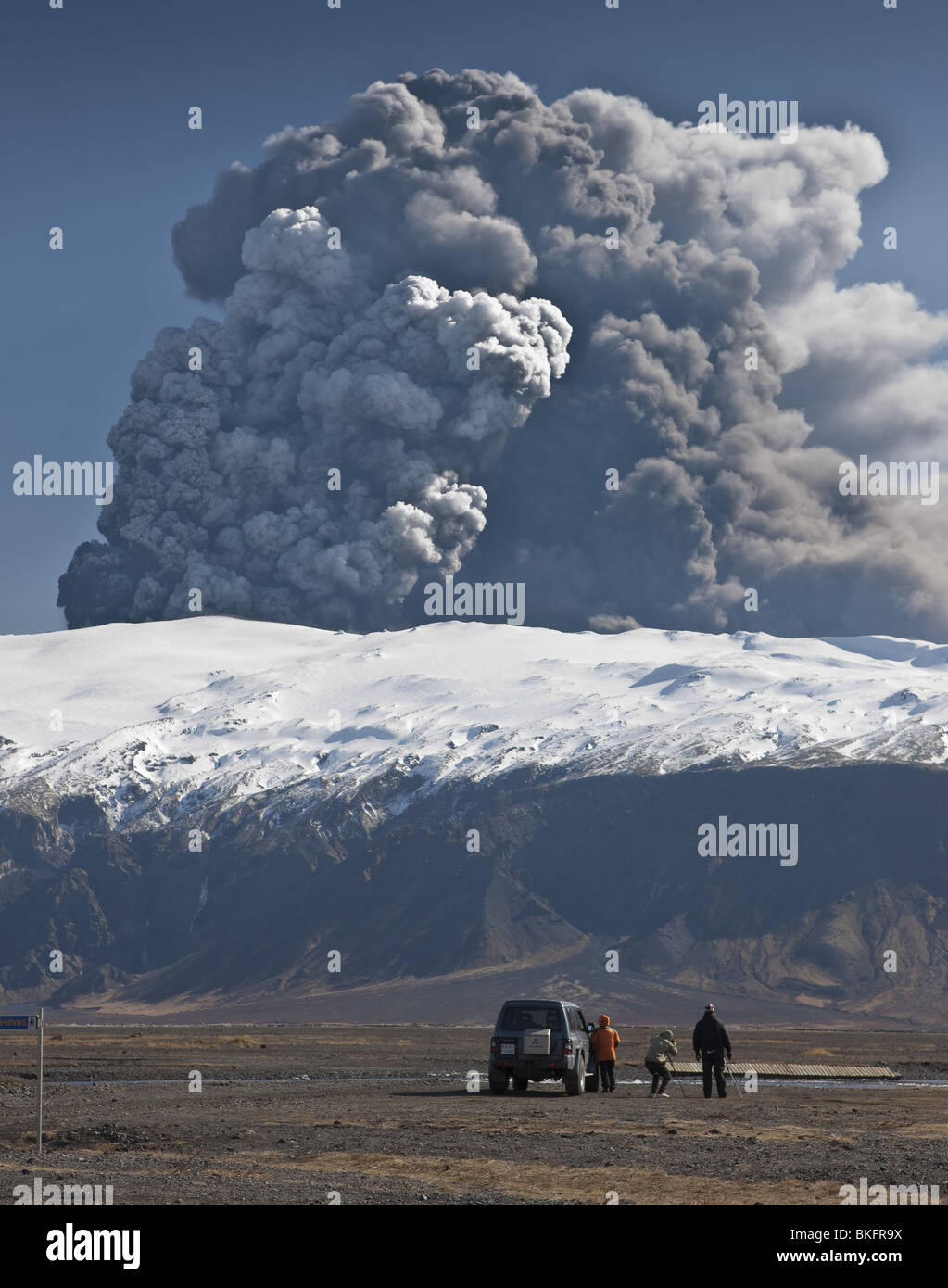 Volcanic Ash People Death Toll Hits 14 After Indonesia's Semeru