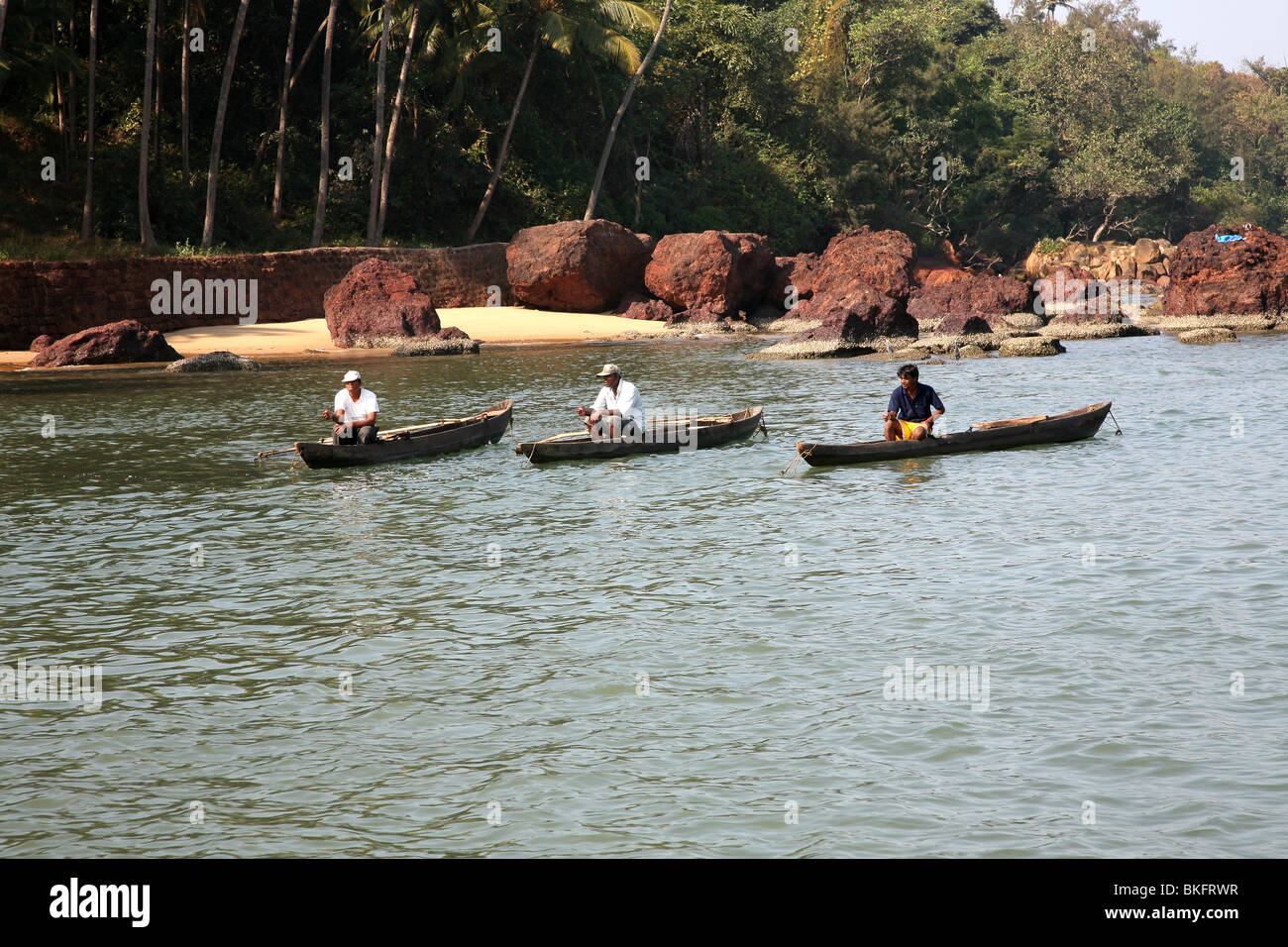 Indian canoes hi-res stock photography and images - Alamy