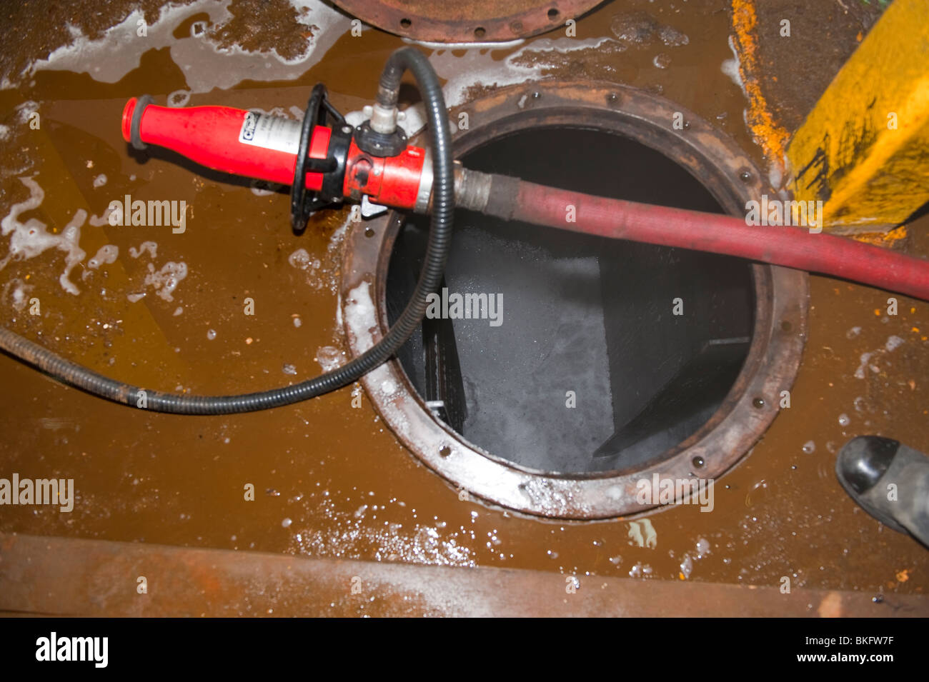 Tank ship hi-res stock photography and images - Alamy