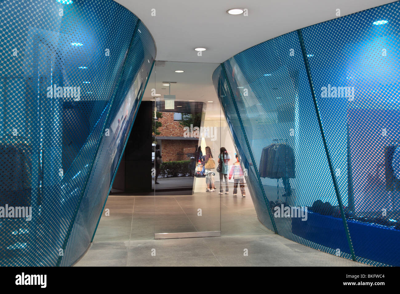 Trendy Boutique, Aoyama, upscale fashion shopping district, Tokyo ...