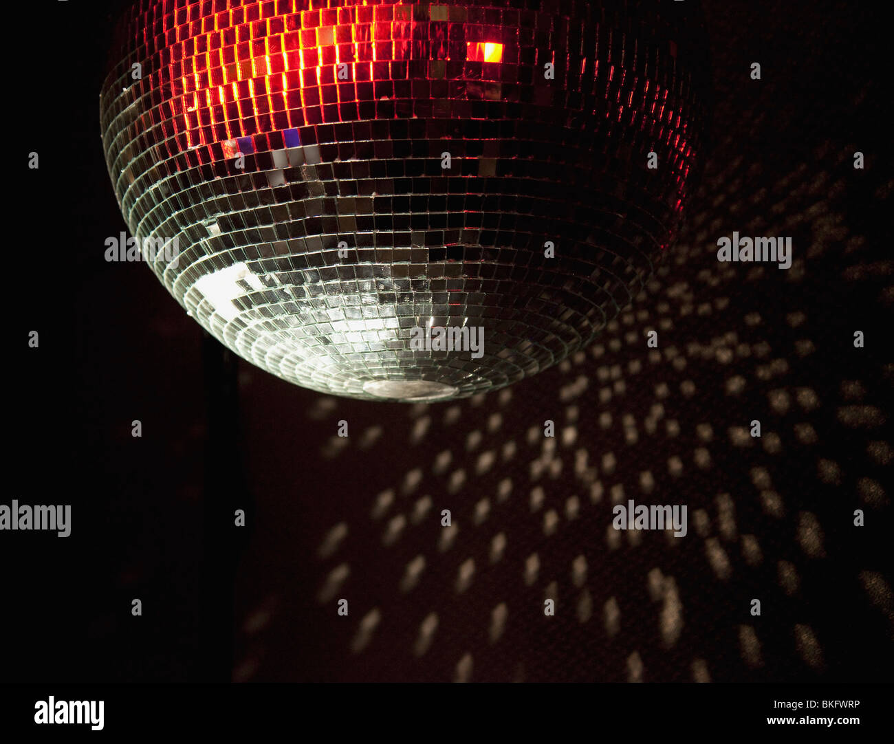 Mirror ball reflections hi-res stock photography and images - Alamy