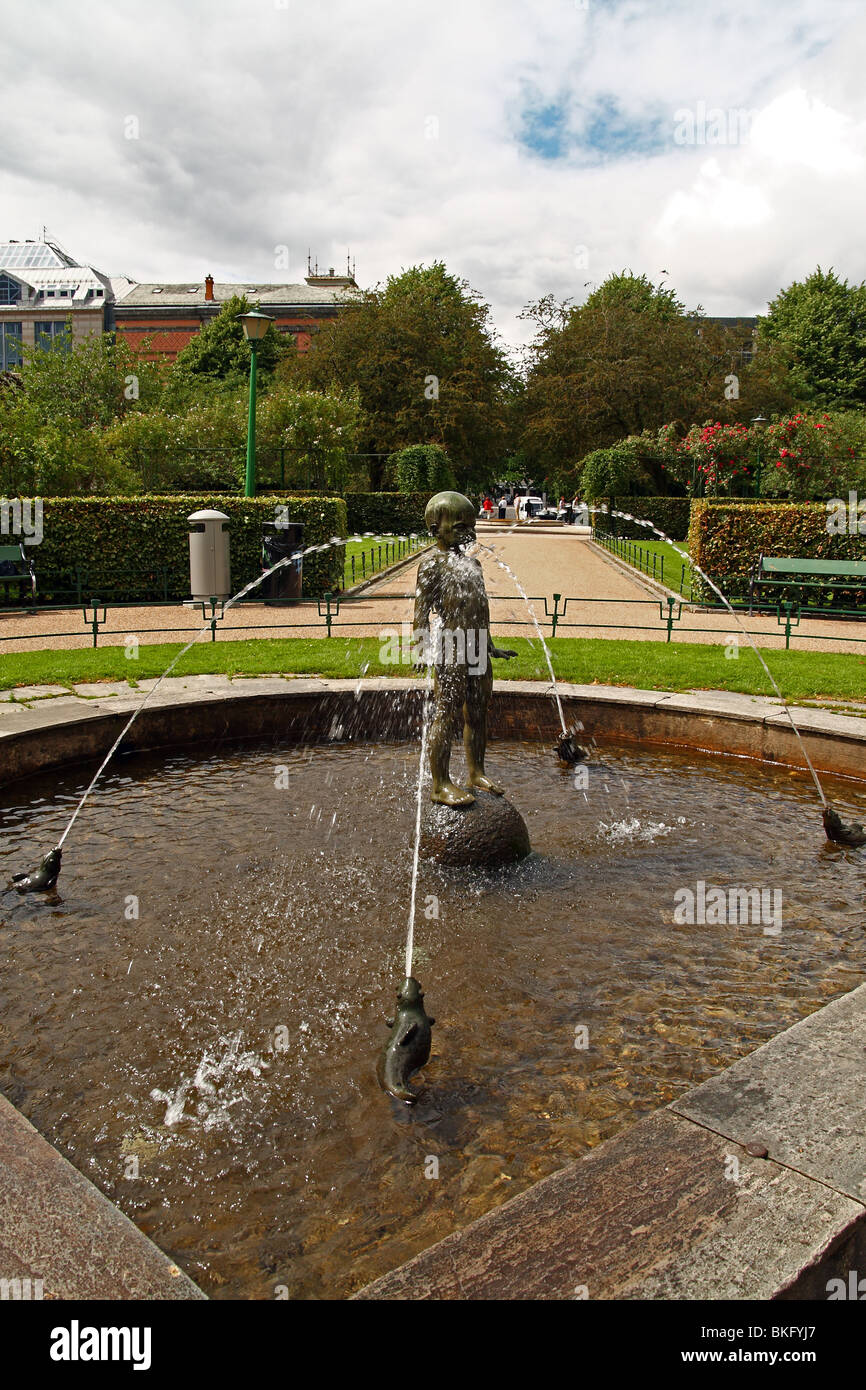 Statue Crying Stock Photos & Statue Crying Stock Images - Alamy