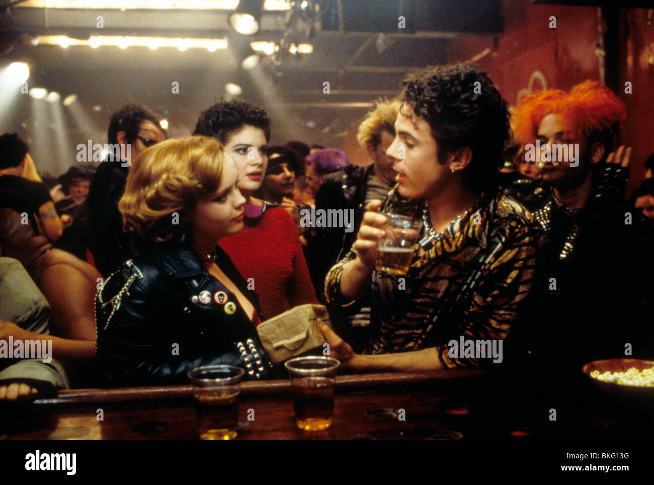 200 cigarettes 1999 christina ricci hi-res stock photography and images ...