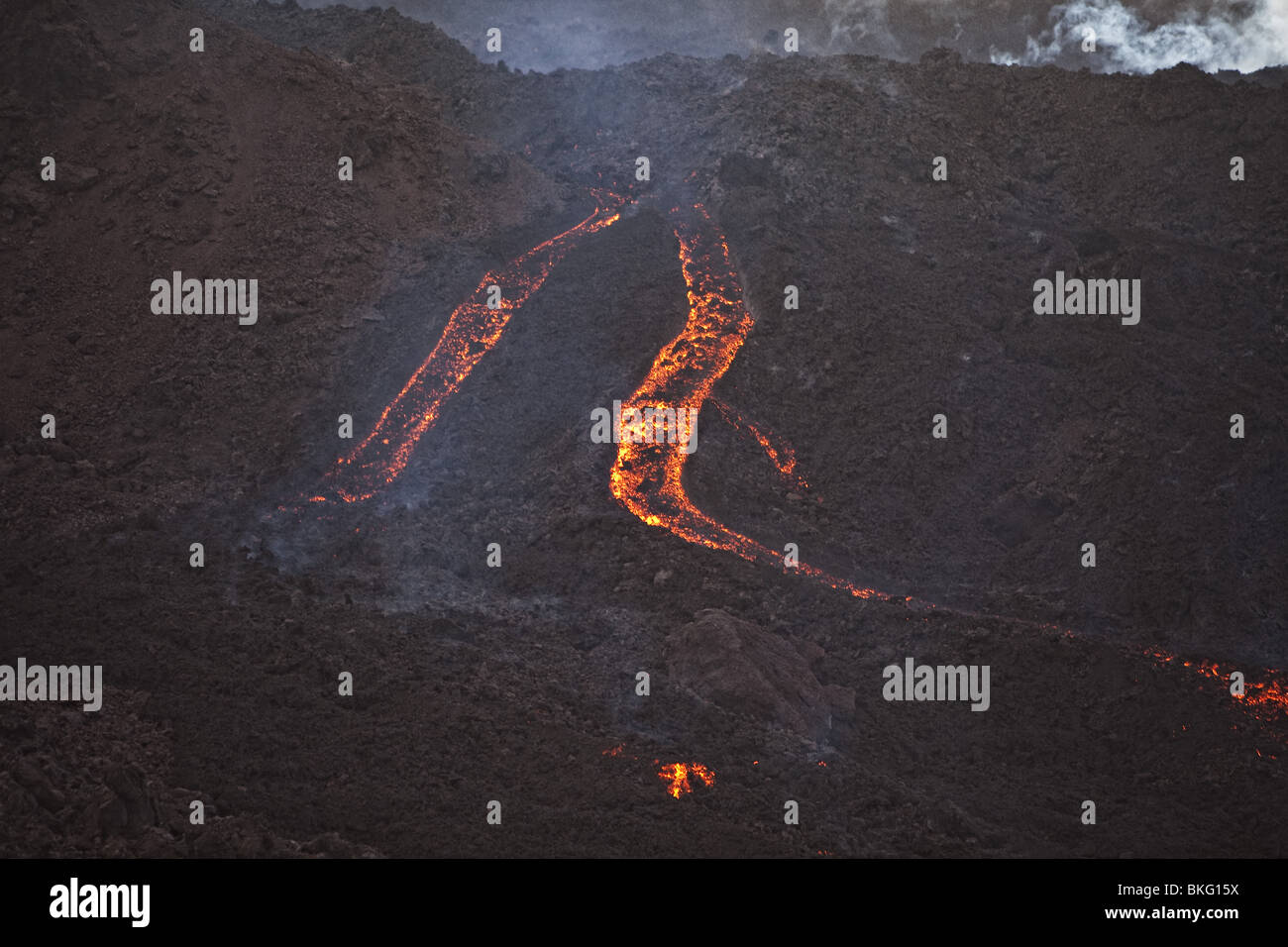 Fire and Ice-volcano eruption in Iceland at Fimmvorduhals, a ridge ...