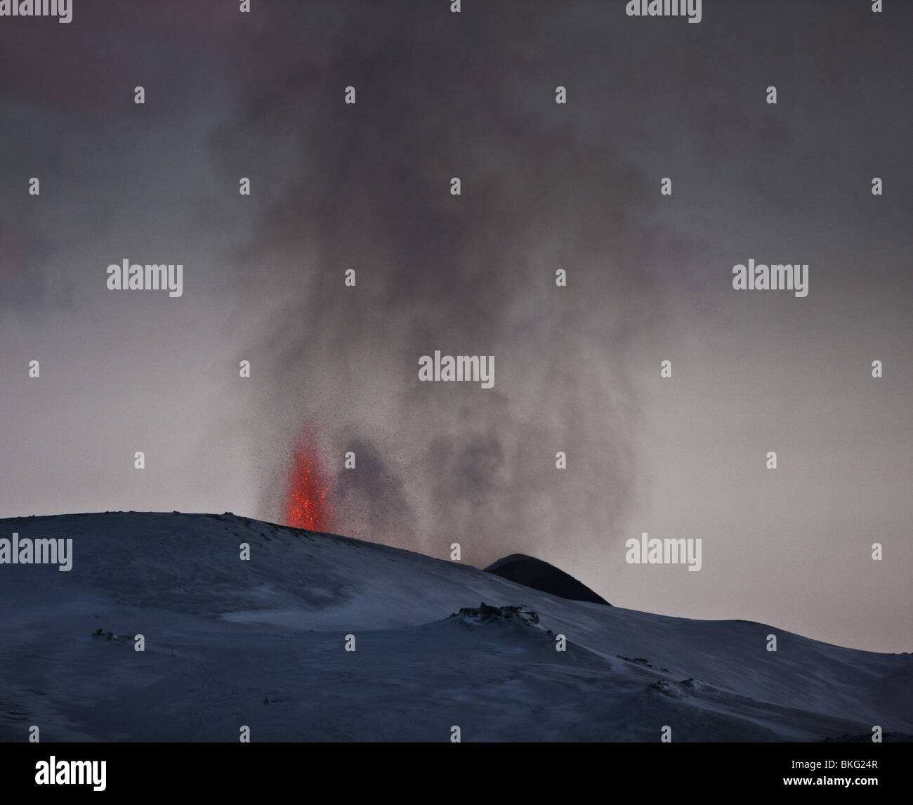 Fire and Ice-volcano eruption in Iceland at Fimmvorduhals, a ridge ...